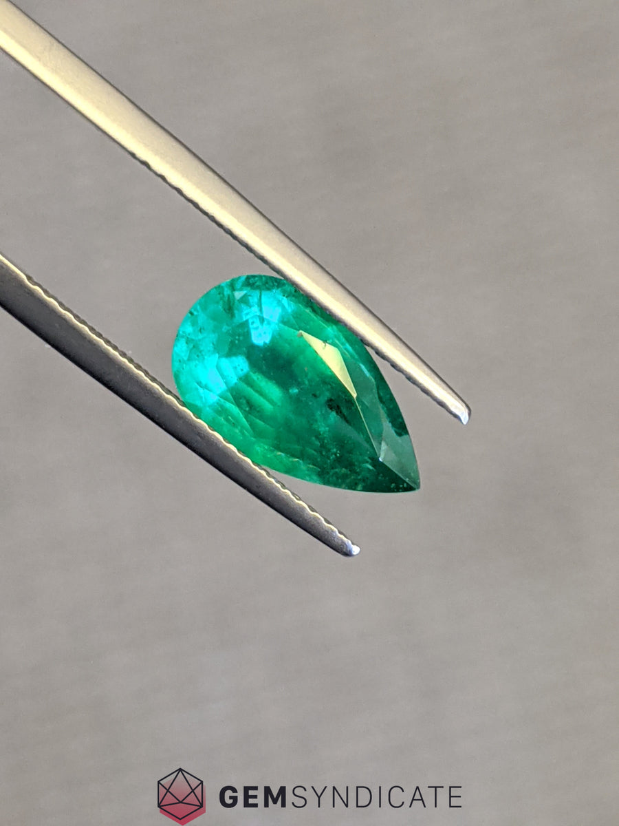 Incredible Pear Shaped Green Emerald 2.52ct – The Gem Syndicate